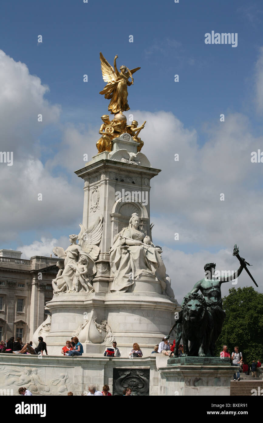 Victoria memorial buckingham palace -Fotos und -Bildmaterial in hoher Auflösung – Alamy