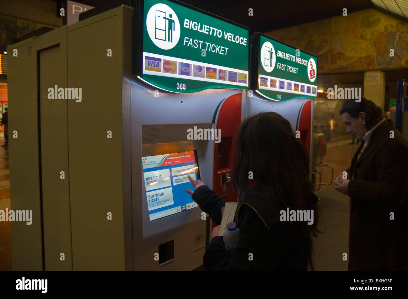 Italienische fahrkartenautomat -Fotos und -Bildmaterial in hoher ...