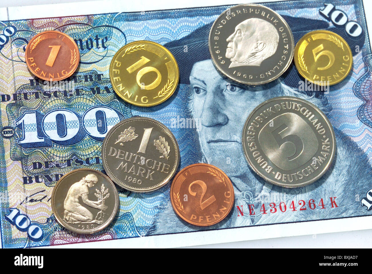 Money Finance Bank Notes Germany Stockfotos & Money Finance Bank Notes ...