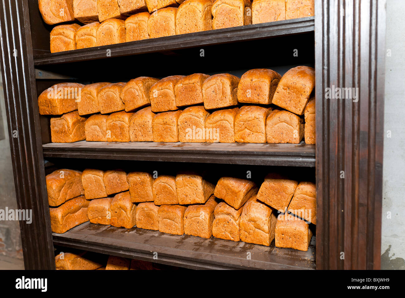Vertikales Regal Stockfotos und -bilder Kaufen - Alamy