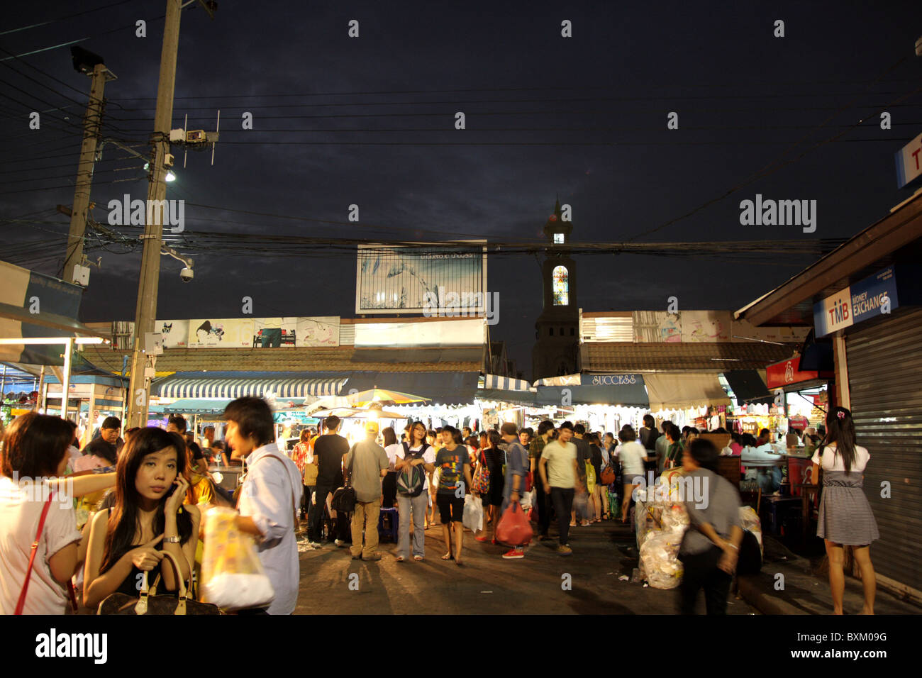 Chatuchak nachtmarkt -Fotos und -Bildmaterial in hoher Auflösung – Alamy