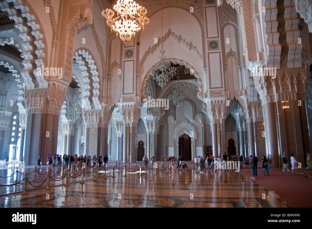 Innenraum der Moschee Hassan II in Casablanca, Marokko Stockfotografie ...
