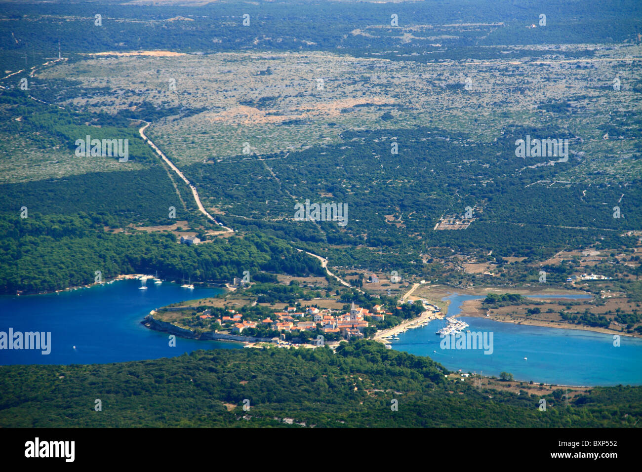 Kanal, die Teilung der Insel Cres und Losinj Insel gesehen vom Berg ...