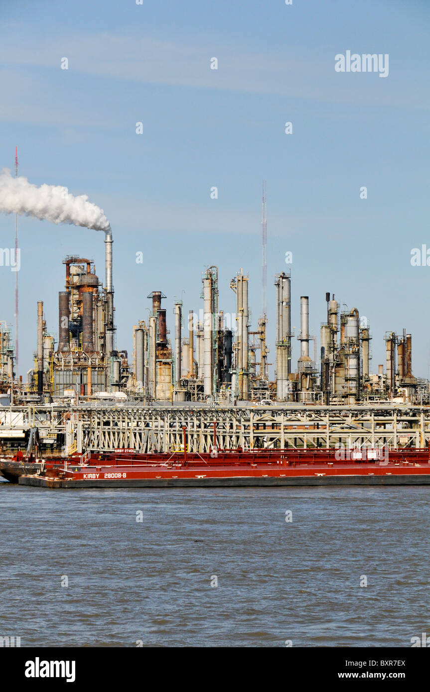 Chevron oil -Fotos und -Bildmaterial in hoher Auflösung – Alamy