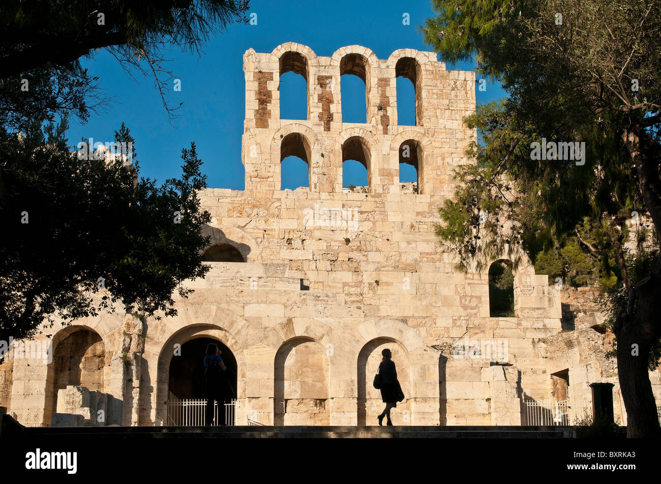 Odeon des herodes atticus -Fotos und -Bildmaterial in hoher Auflösung ...