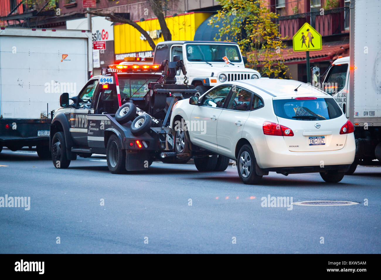 Abschleppwagen Der New Yorker Polizei Stockfotos und -bilder Kaufen - Alamy