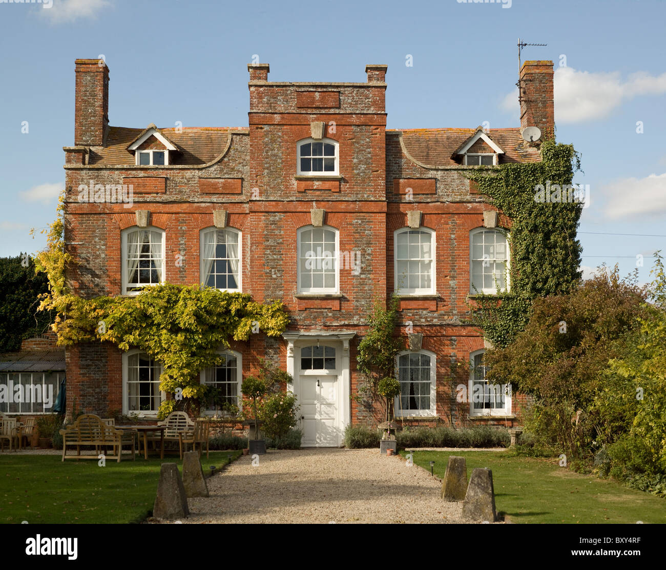 Red brick manor farm -Fotos und -Bildmaterial in hoher Auflösung – Alamy