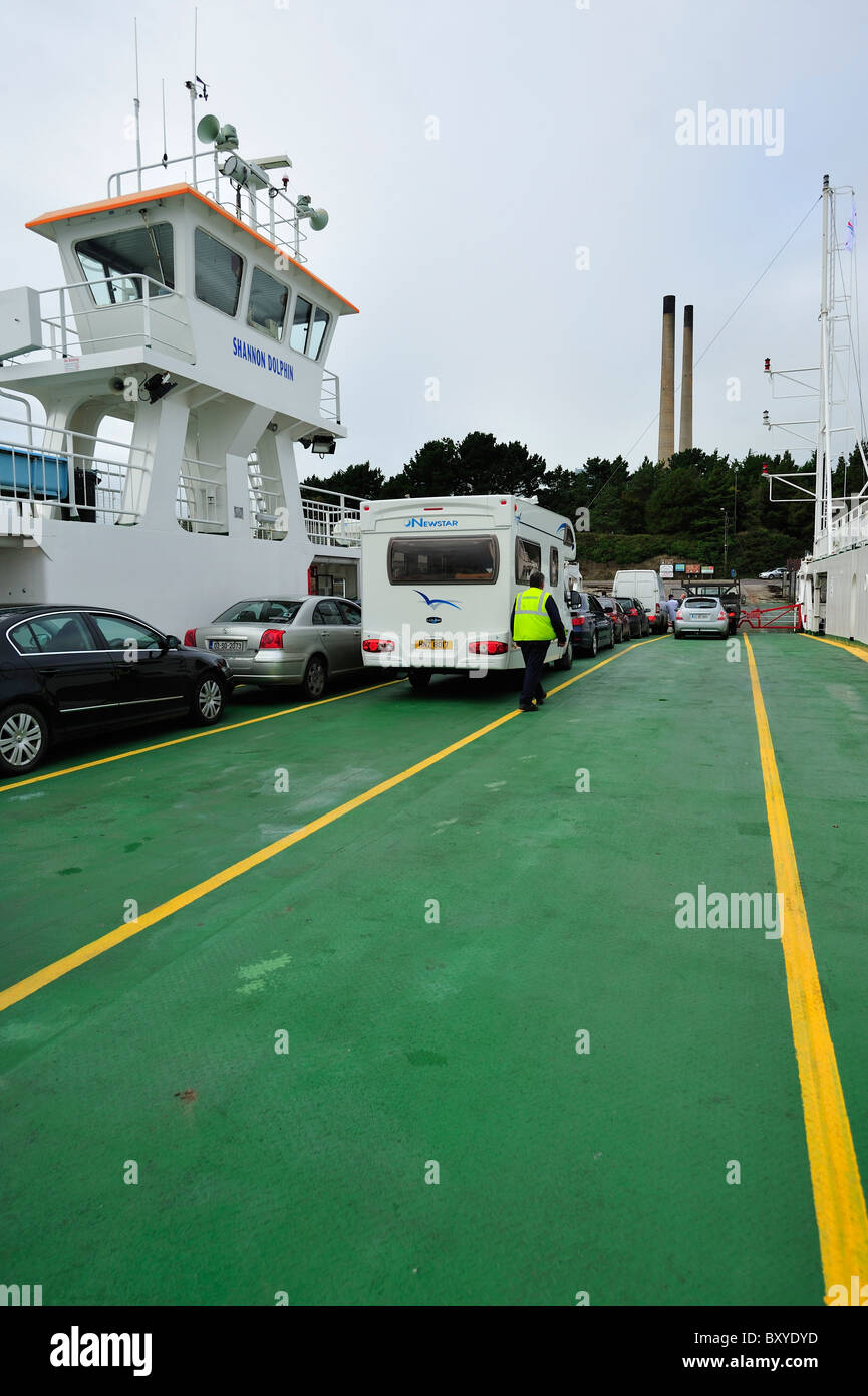 Shannon ferry between tarbert killimer -Fotos und -Bildmaterial in ...
