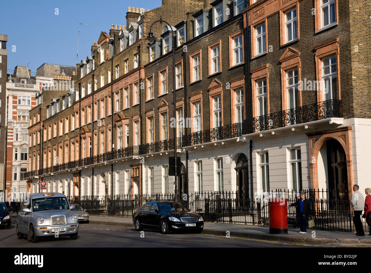 Square railings -Fotos und -Bildmaterial in hoher Auflösung – Alamy