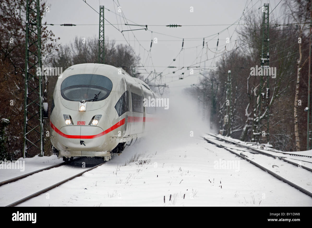 Intercityzug in deutschland -Fotos und -Bildmaterial in hoher Auflösung ...