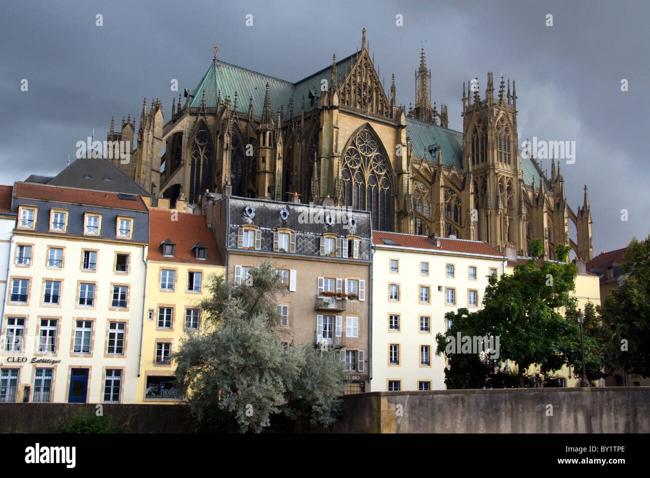 Kathedrale von metz -Fotos und -Bildmaterial in hoher Auflösung – Alamy