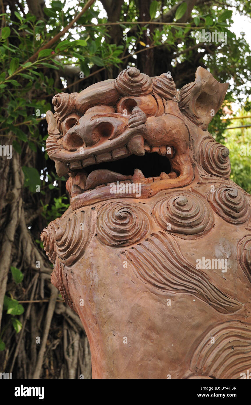 Shisa Lion Statue Stockfotografie - Alamy