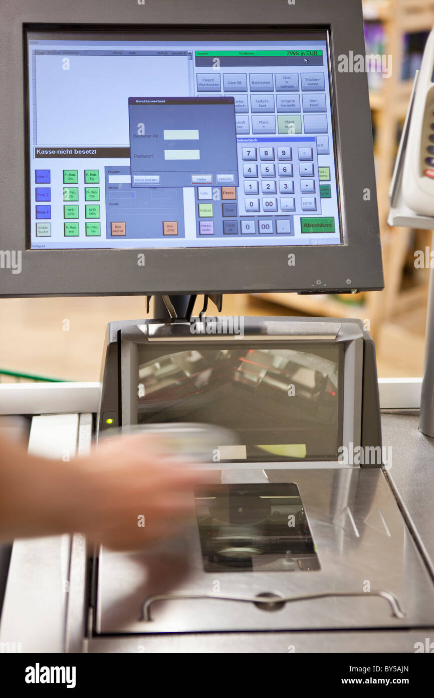 Supermarkt kasse berlin -Fotos und -Bildmaterial in hoher Auflösung – Alamy