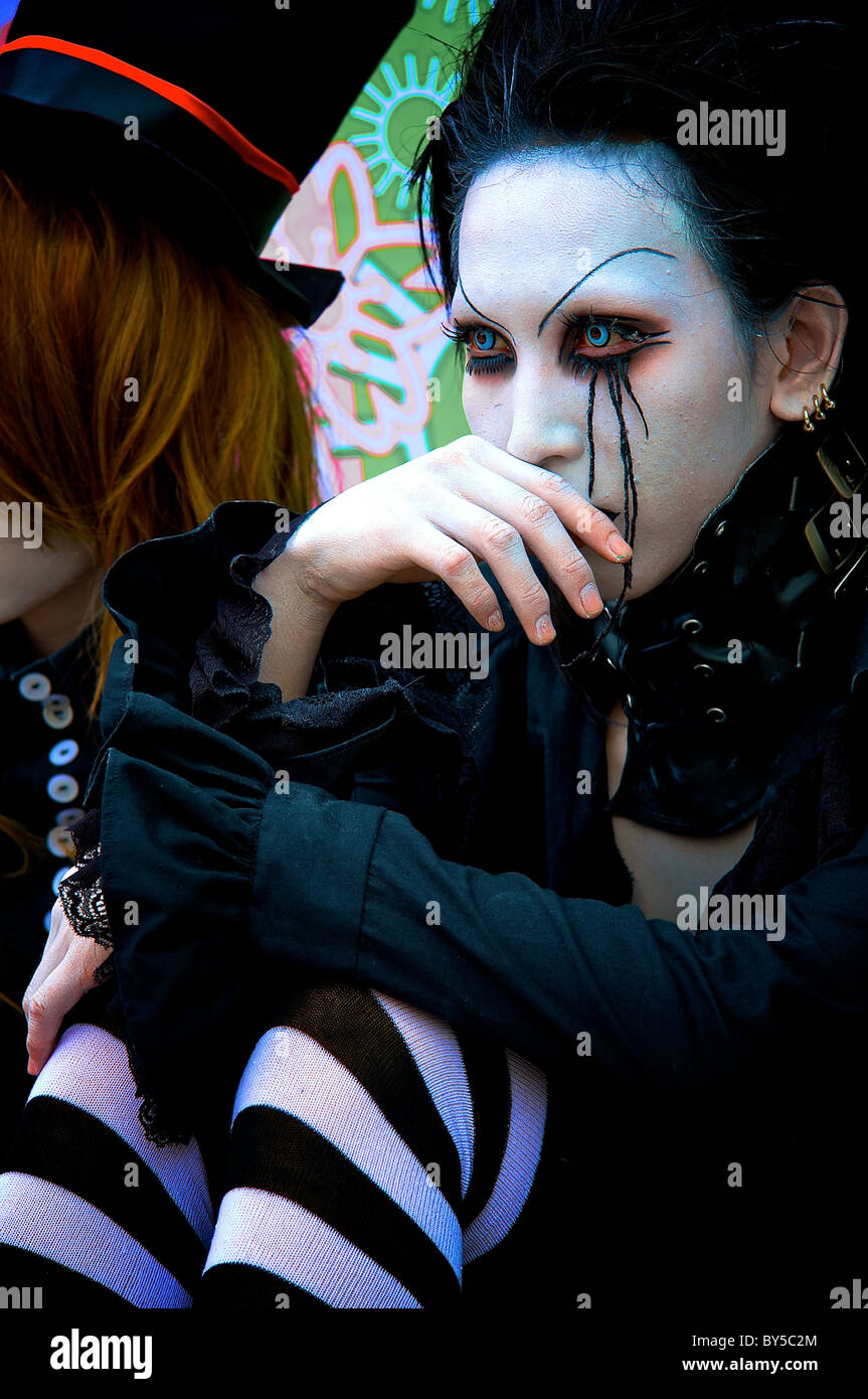 Harajuku cosplay mädchen -Fotos und -Bildmaterial in hoher Auflösung ...