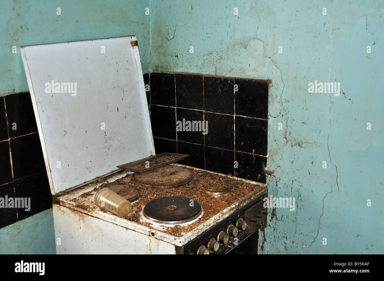 Filthy cooker -Fotos und -Bildmaterial in hoher Auflösung – Alamy
