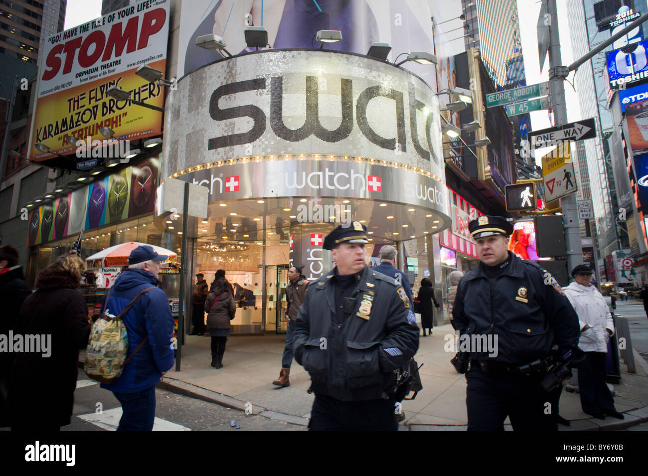 Swatch Store am Times Square in New York Stockfotografie - Alamy