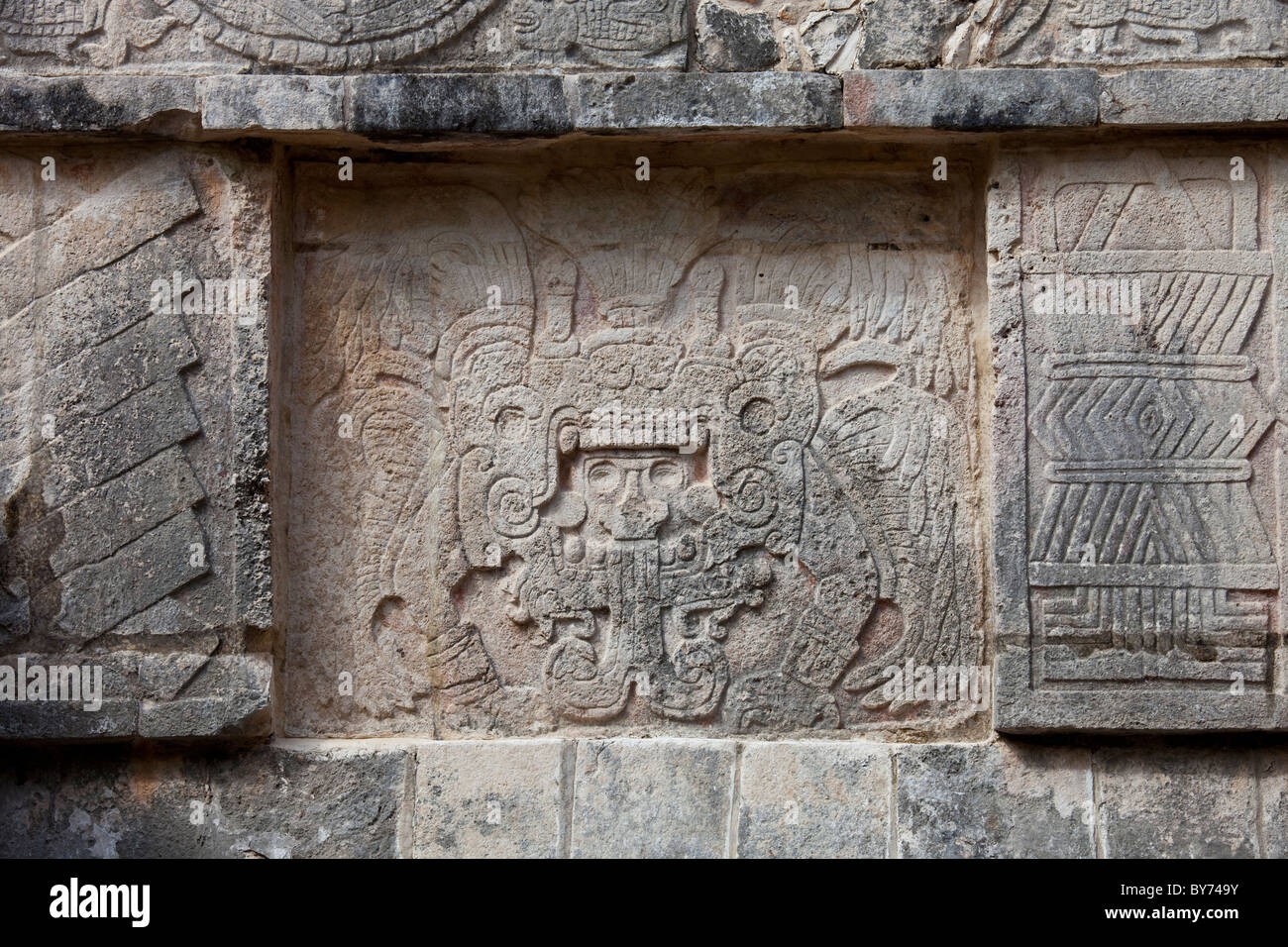 Chac Mool Statue At Chichen Itza Stockfotos und -bilder Kaufen - Alamy