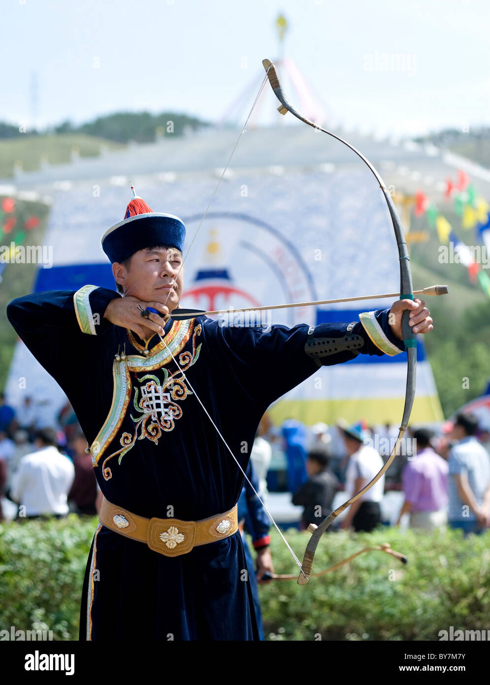 Mongolian bow arrow -Fotos und -Bildmaterial in hoher Auflösung – Alamy