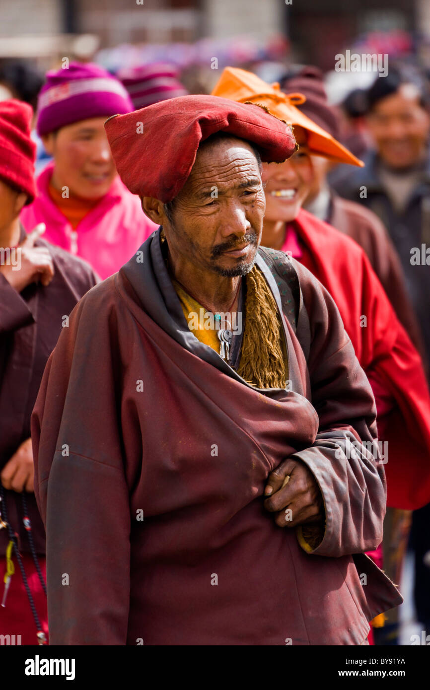 Old man lhasa tibet -Fotos und -Bildmaterial in hoher Auflösung – Alamy
