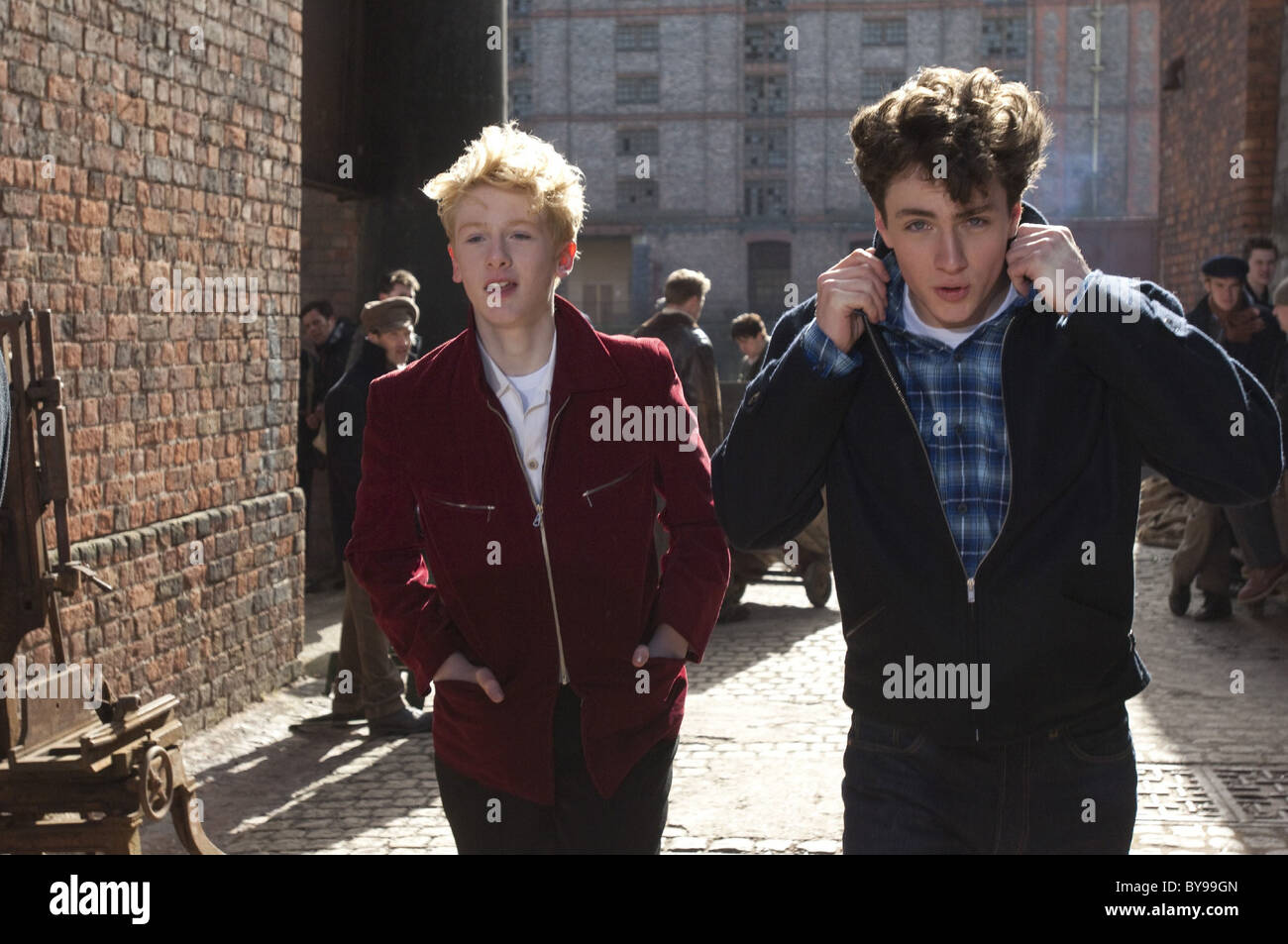 Sam taylor holz josh bolzen -Fotos und -Bildmaterial in hoher Auflösung – Alamy
