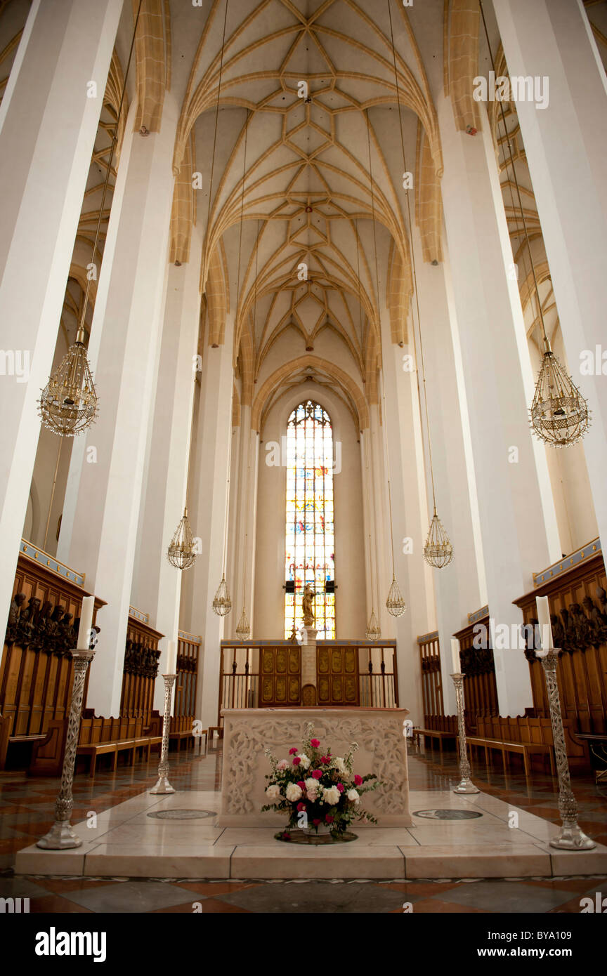 Interior view altar church frauenkirche -Fotos und -Bildmaterial in ...