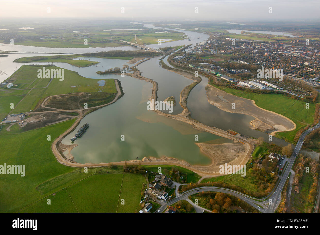 Rheinbrücke von wesel -Fotos und -Bildmaterial in hoher Auflösung – Alamy