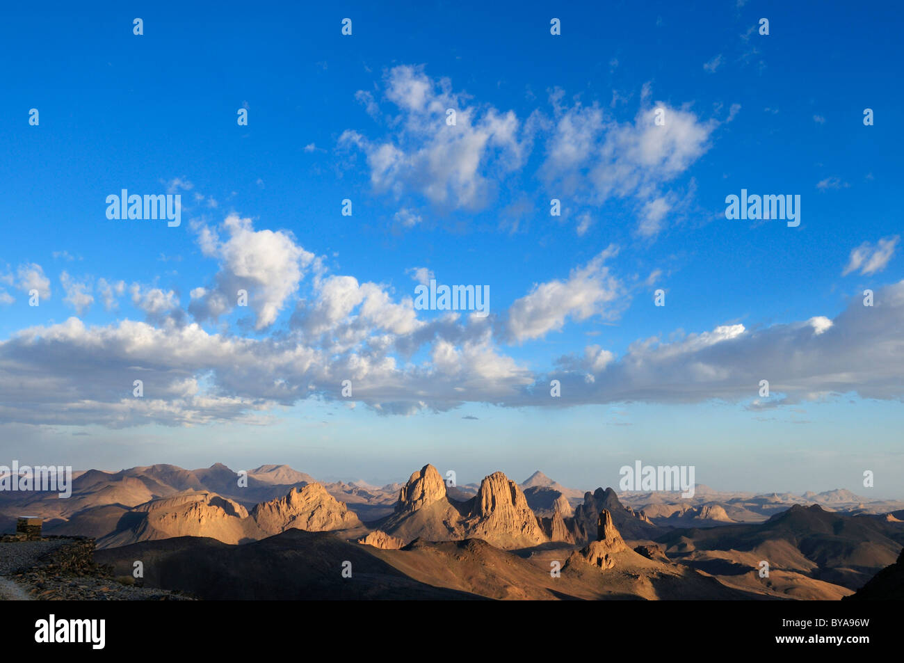 Ahaggar mountains -Fotos und -Bildmaterial in hoher Auflösung – Alamy