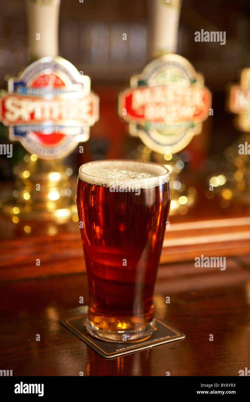 Englisch pint -Fotos und -Bildmaterial in hoher Auflösung – Alamy