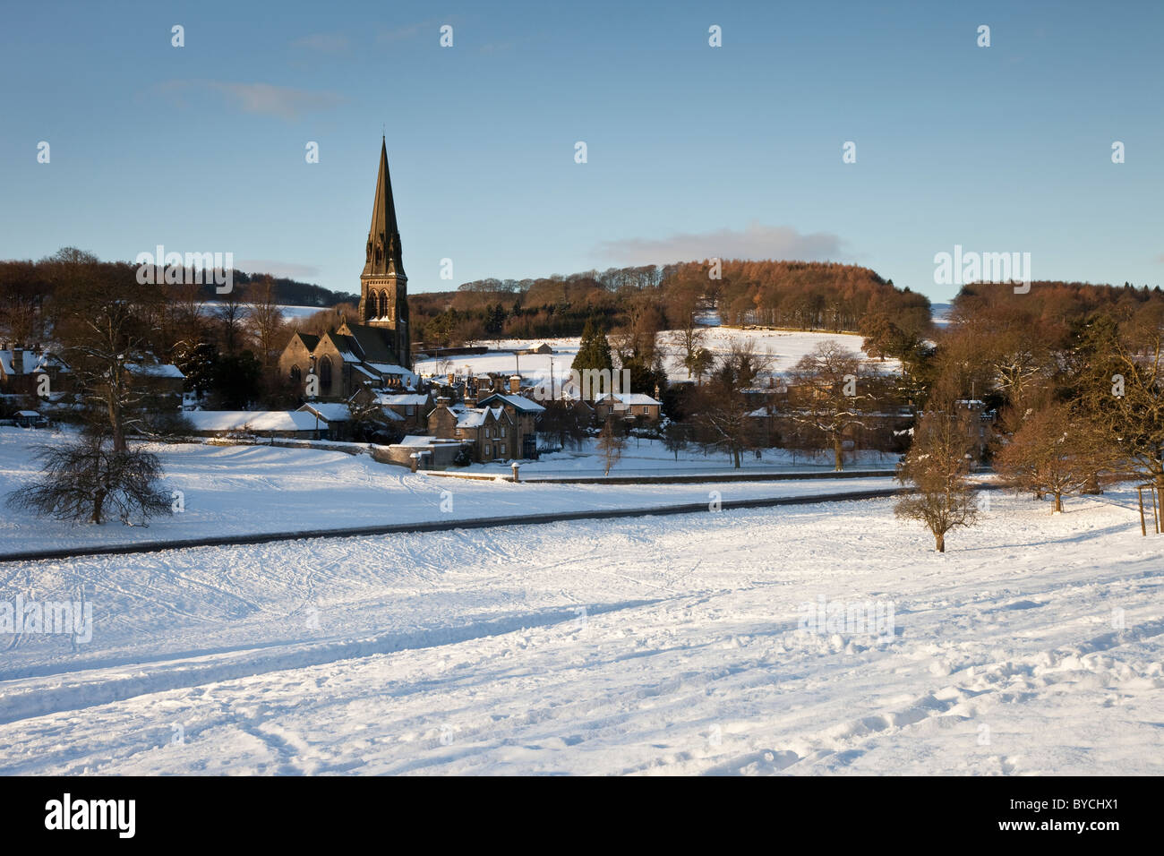 Edensor peak district winter -Fotos und -Bildmaterial in hoher ...