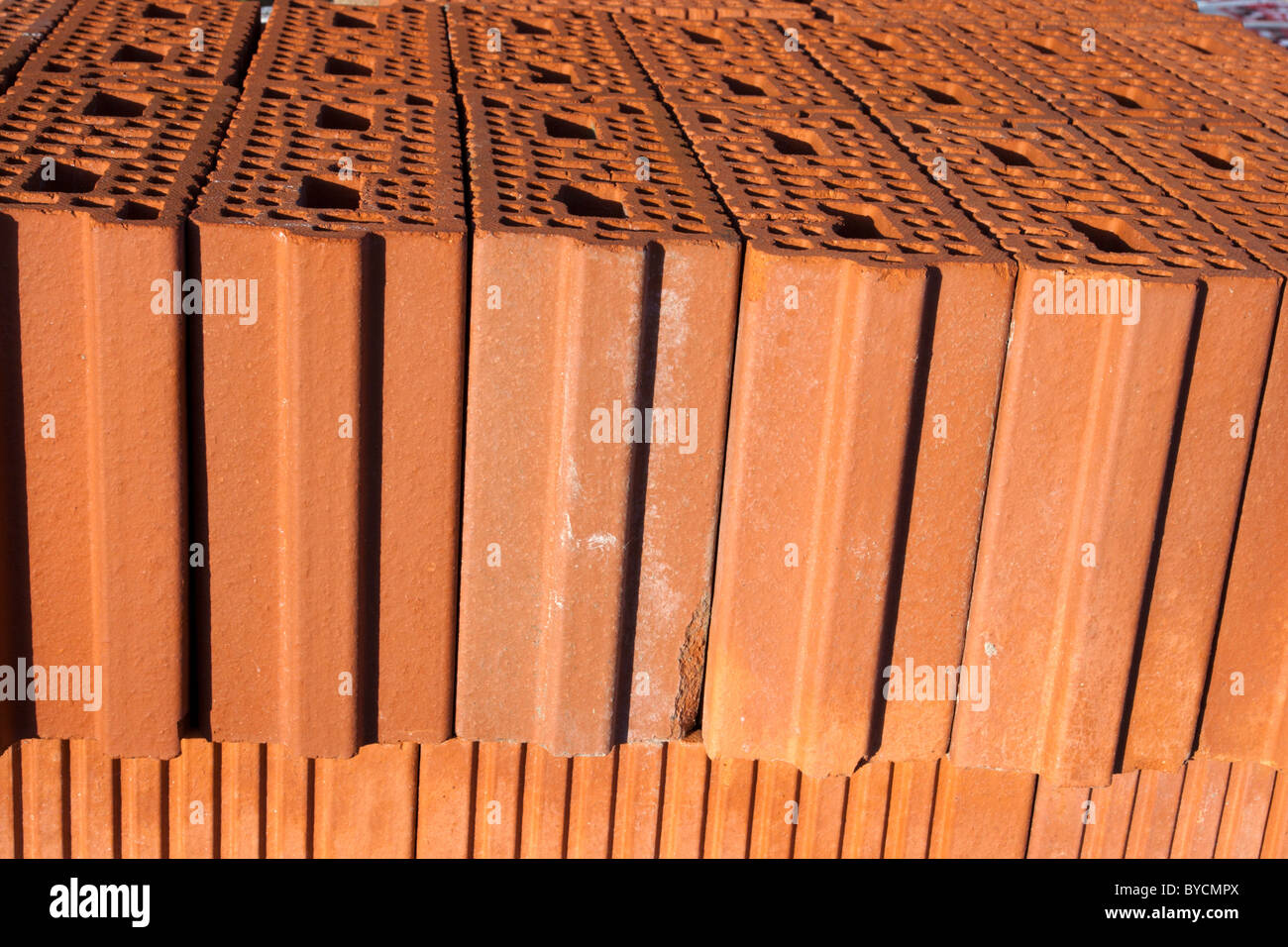 Rot orange ziegel -Fotos und -Bildmaterial in hoher Auflösung – Alamy