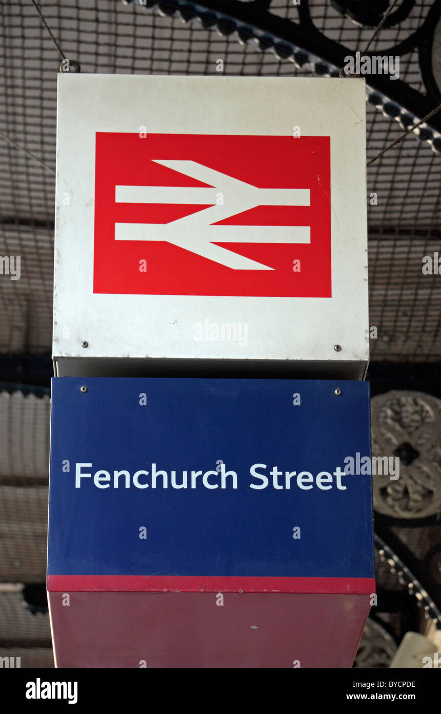 British rail station sign Stockfotos und -bilder Kaufen - Alamy