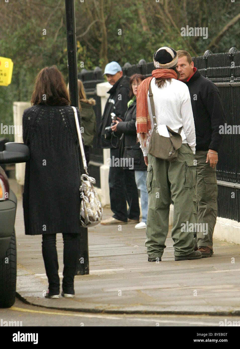 Keira Knightley und Freund Rupert Friend aufhören um zu posieren für ... Keira Knightley und Freund Rupert Friend aufhören um zu posieren für ...