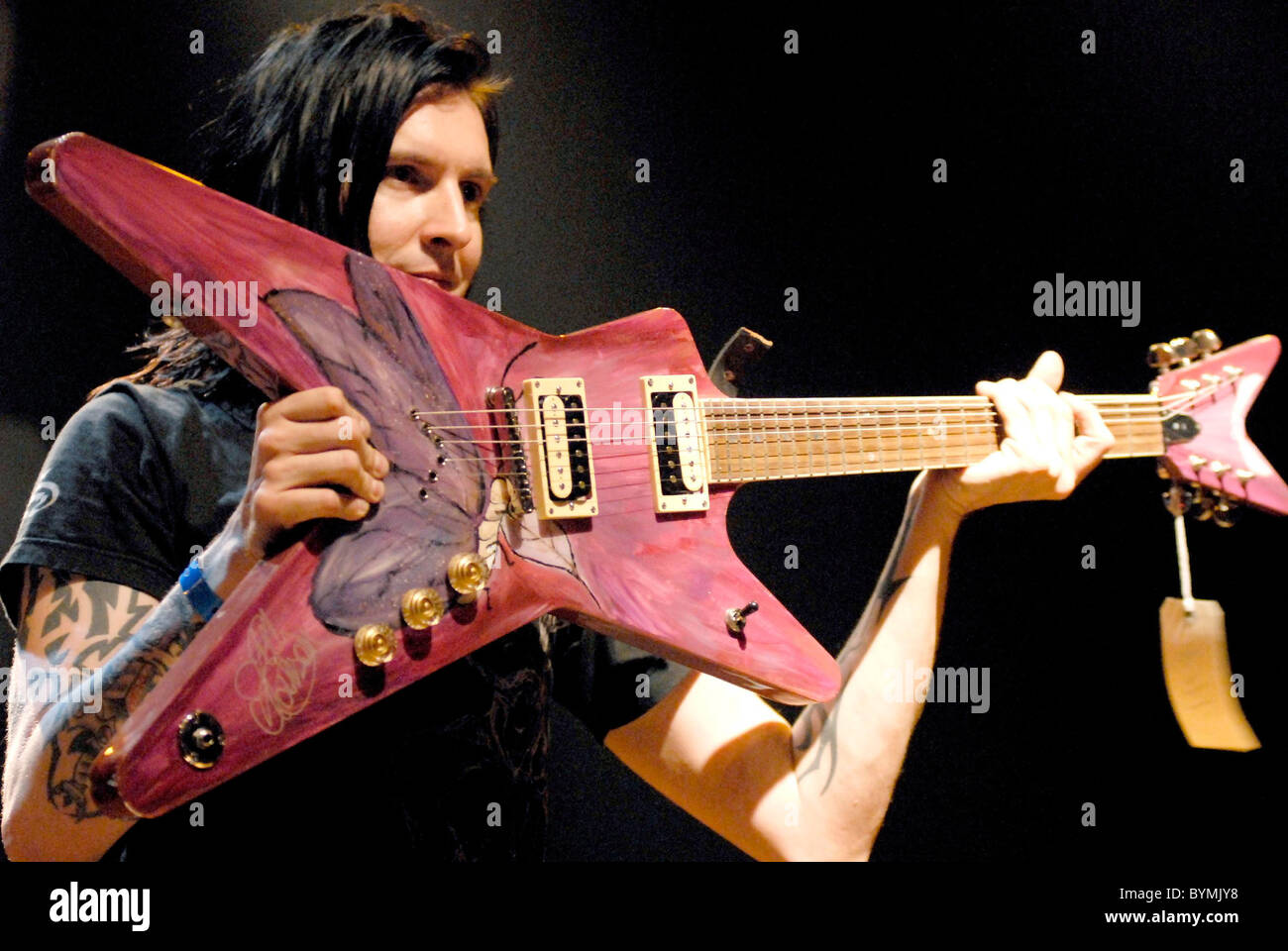 Dimebag darrell tribut -Fotos und -Bildmaterial in hoher Auflösung – Alamy