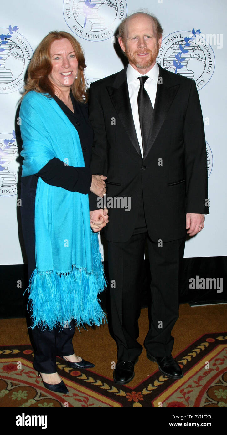 Ron Howard und Gast Elie Wiesel Stiftung für Menschlichkeit Awards ...
