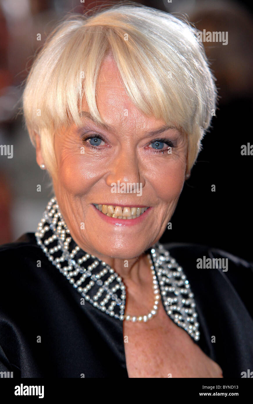 Actress wendy richard -Fotos und -Bildmaterial in hoher Auflösung – Alamy