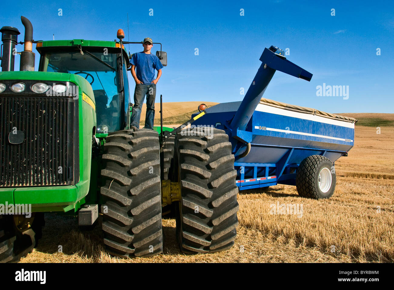 Traktor ernte landwirtschaft -Fotos und -Bildmaterial in hoher ...