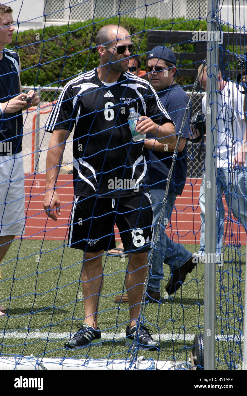 Jason Statham "Fußball für die Überlebenden" Promi-Fußballspiel ...