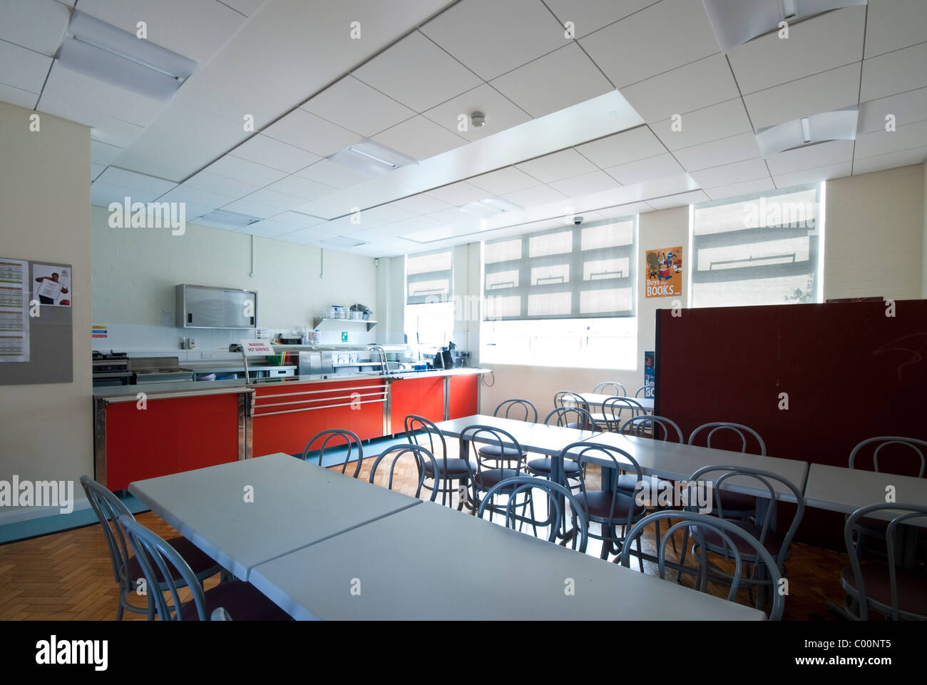 School canteen -Fotos und -Bildmaterial in hoher Auflösung – Alamy