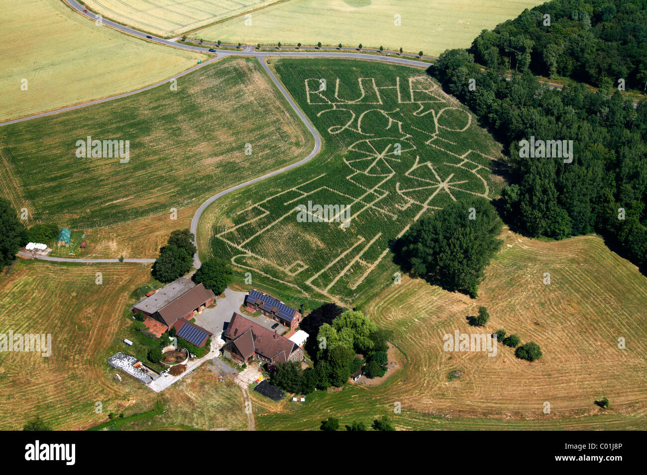 Labyrinth Aerial View Stockfotos & Labyrinth Aerial View Bilder - Alamy Labyrinth Aerial View Stockfotos & Labyrinth Aerial View Bilder - Alamy