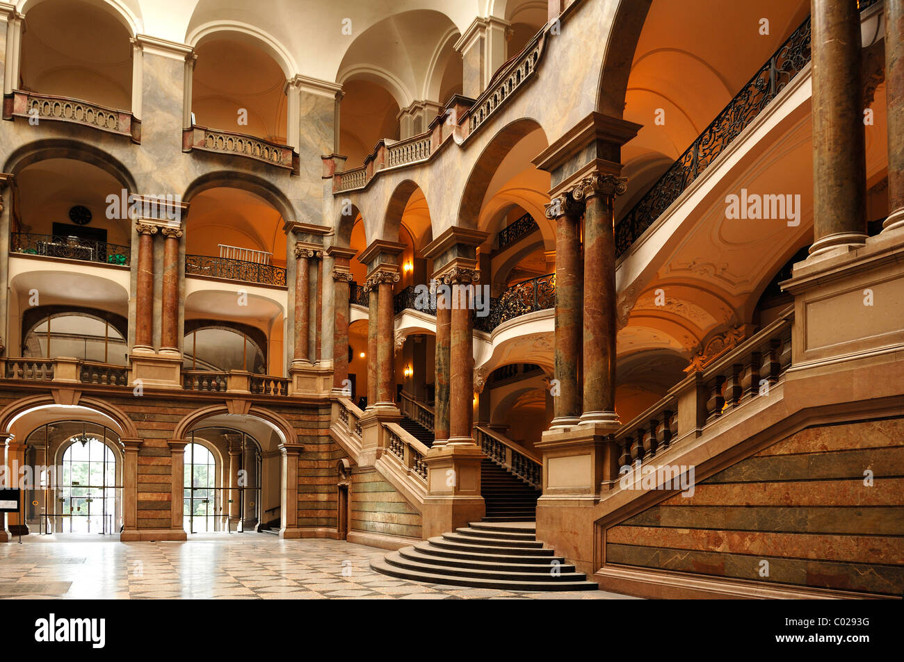 Barockes architektonisches detail -Fotos und -Bildmaterial in hoher ...