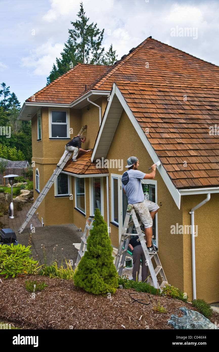 Painting exterior house -Fotos und -Bildmaterial in hoher Auflösung – Alamy
