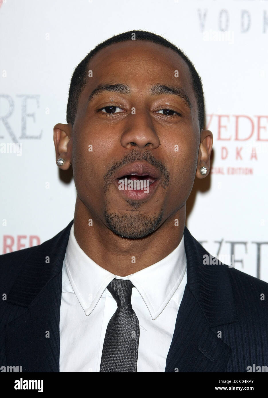 Brandon t jackson -Fotos und -Bildmaterial in hoher Auflösung – Alamy