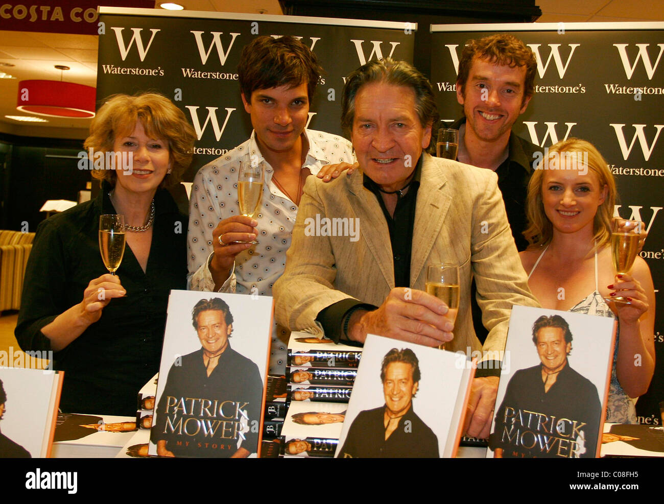 Elizabeth Estensen, Matthew Bose, Patrick Mower, Mark Charnock und ...