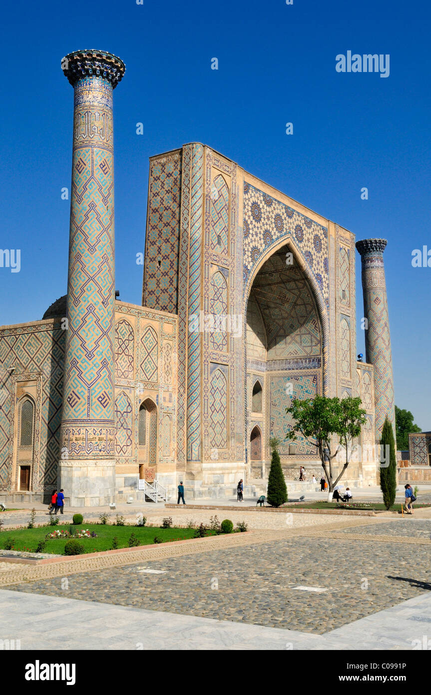 Ulugh Beg Medresen, Registan-Platz in Samarkand, UNESCO-Weltkulturerbe ...