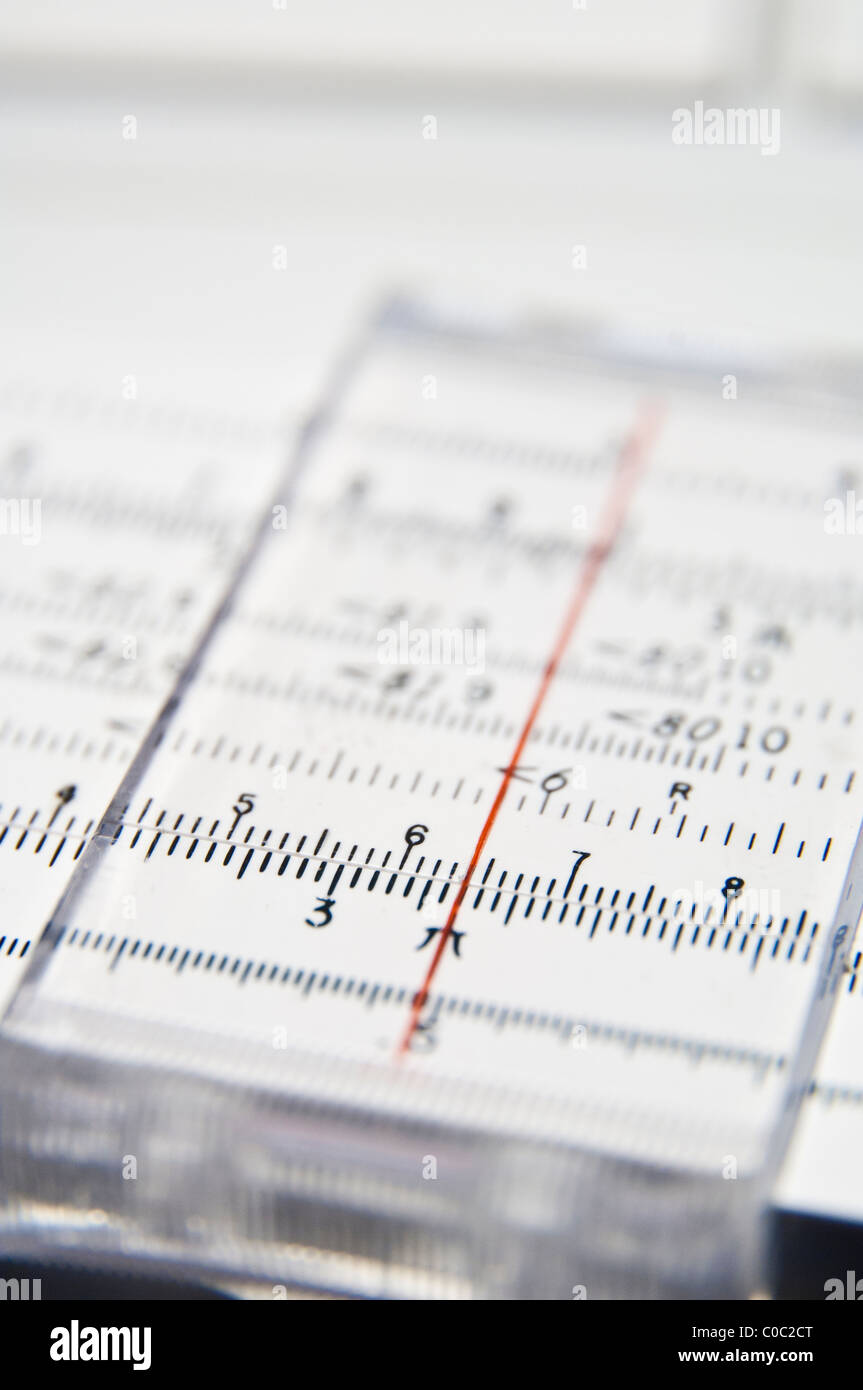 Rechenschieber berechnen -Fotos und -Bildmaterial in hoher Auflösung ...