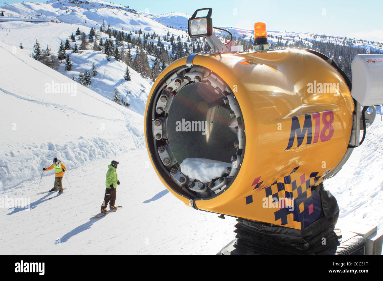 Pisten pisten skipisten -Fotos und -Bildmaterial in hoher Auflösung – Alamy