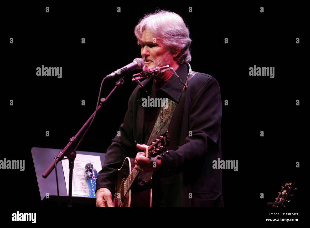 Kris Kristofferson erklingt in der Royal Albert Hall London, England ...