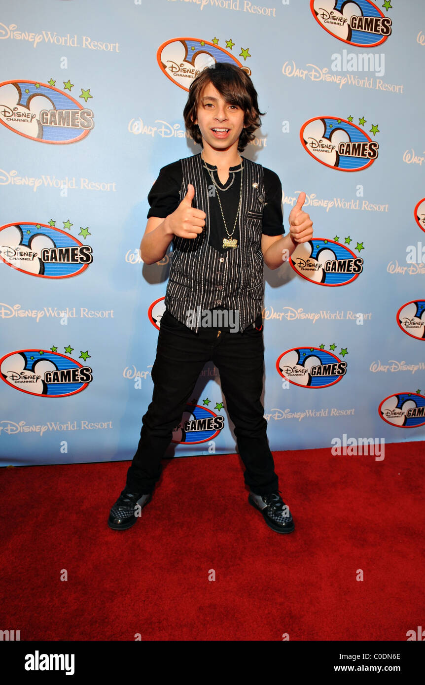 Moises Arias Disney Channel Games an Walt Disney Welt - Red Carpet ...