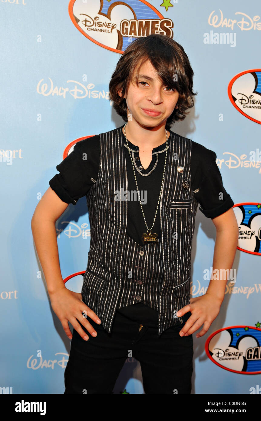 Moises Arias Disney Channel Games an Walt Disney Welt - Red Carpet ...