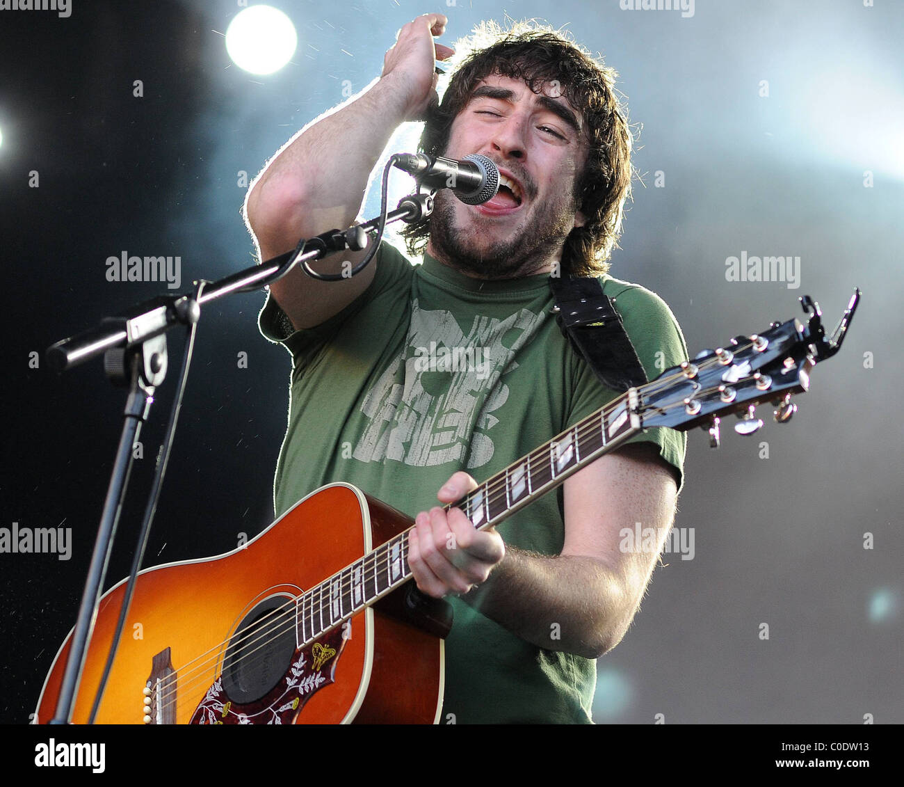 Danny O'Reilly (Sohn von Mary Black) singen mit "The Coronas" führt das ...